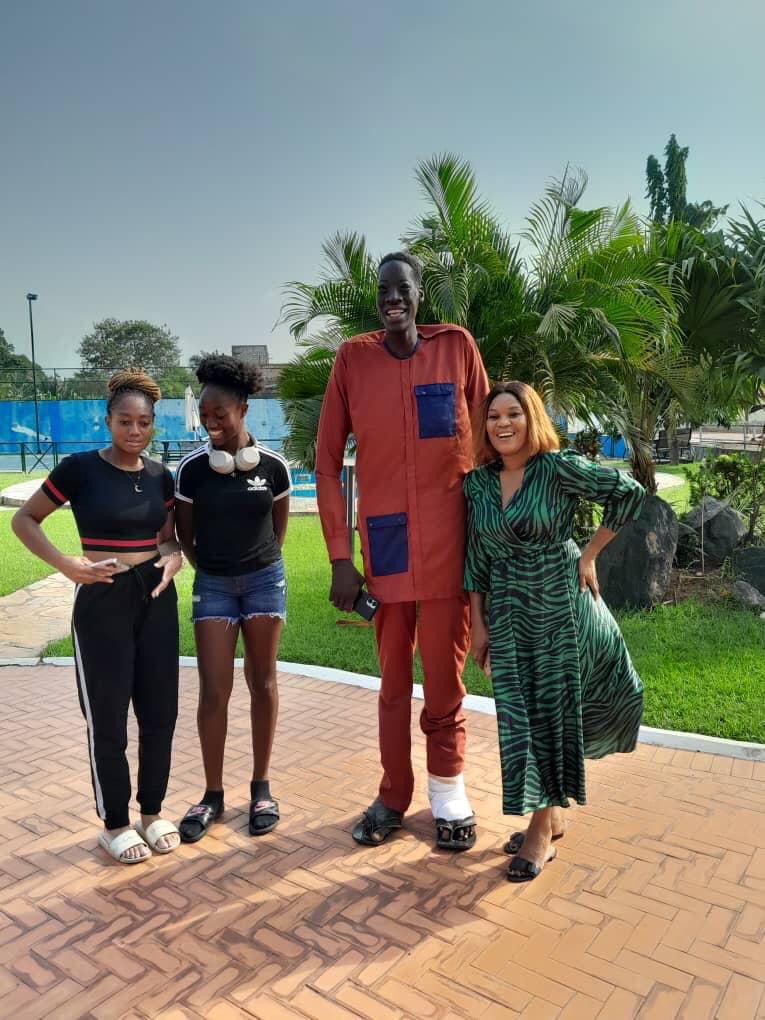 McDan fulfils promise to foot medical bills of Ghana's tallest man ...