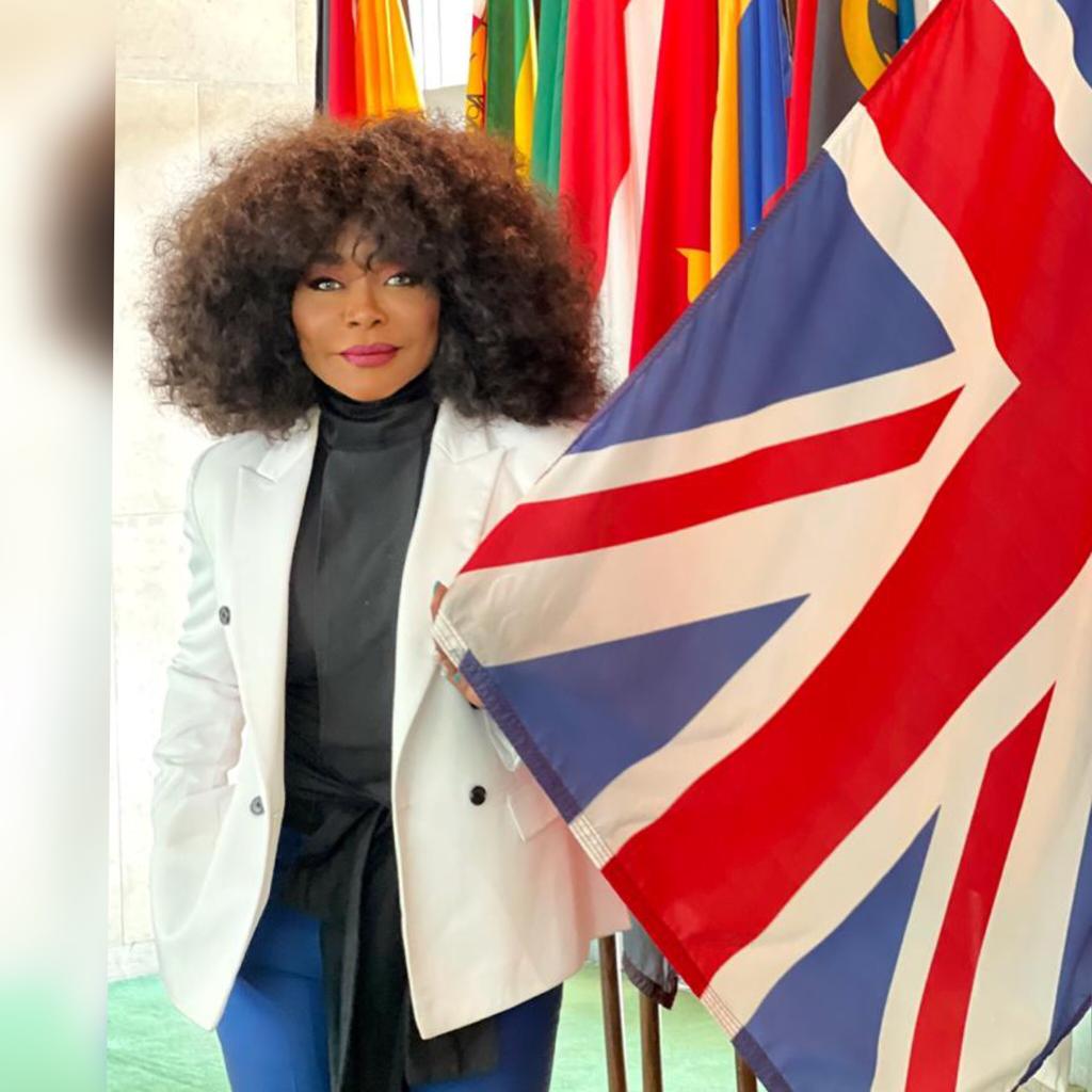 Stephanie Benson honoured with Humanitarian Platinum Leadership Award ...
