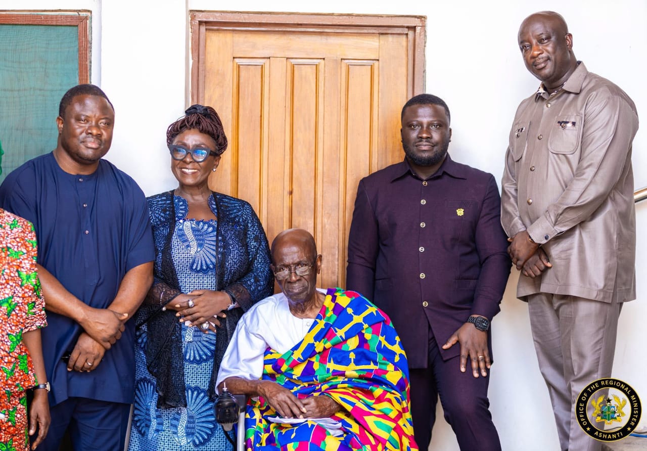 Tourism Minister leads delegation to honour Highlife legend Agya Koo Nimo in Kumasi - Ghana Weekend